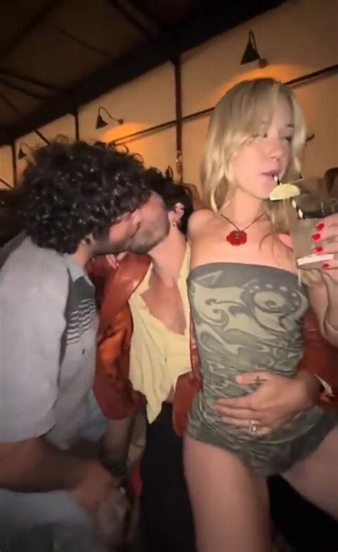 Kissing Straight Guys Kiss Video 3