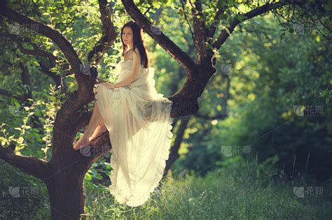 日光 女孩 自然 女人 天堂 水平画幅 公主 时尚 浪漫 夏天