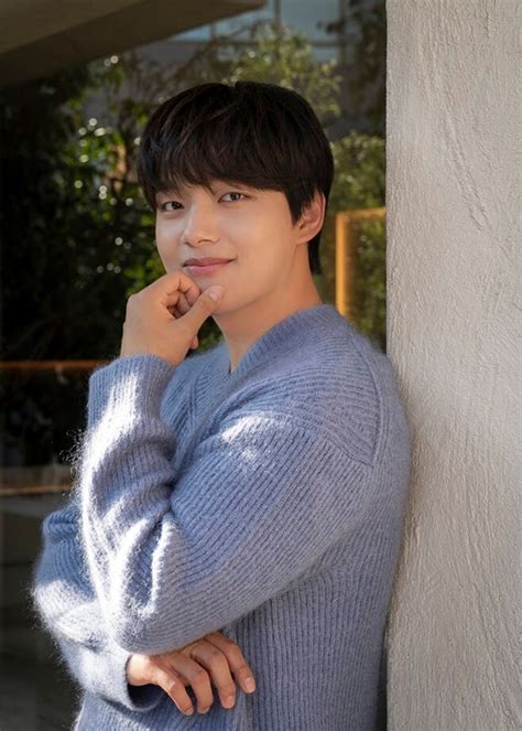 Yeo Jin Goo Opens Up About His Experiences With Love Compared To His Ditto” Character And Gets
