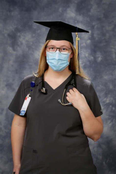 Download Nurse Graduation Pictures 900 X 1350