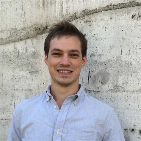 implementing a singly linked list in python