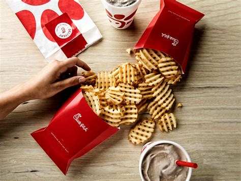 칙필레 테이블 4개의 치킨 샌드위치 식당 매출 21조 프랜차이즈 체인이 되다