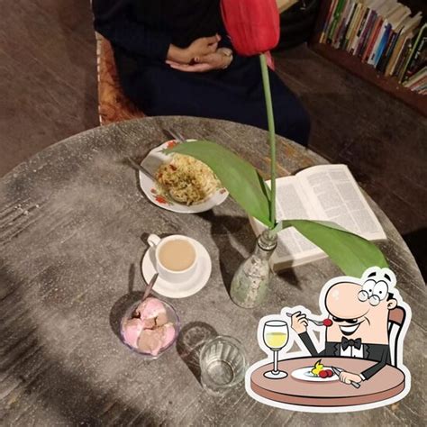 Library Cafe John Dijkstra Semarang Opiniones Del Restaurante