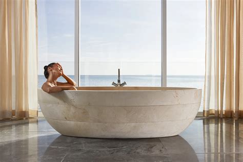 Stay In The Ultra Luxe Muraka Villa And Dine At Ithaa Restaurant Travel Essence Magazine