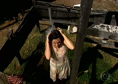 Naked Adriana Esteves In O Cravo E A Rosa