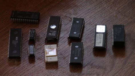 Non Volitle Memories Rom Prom Eprom Eeprom Flash Presented With A Low Voice Youtube