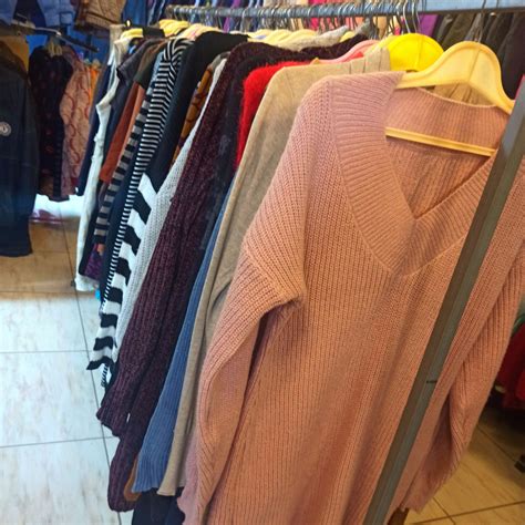 عرض بكرا 💚 فستان صوف And مخمل بس ب دانتيل للالبسة الاوربية