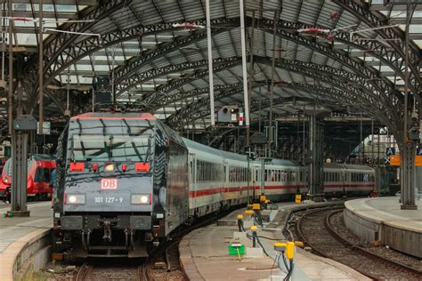 Db 101 110 Hat Am 16 Mai 2025 Mit 90 Deren Reise Nach Basel Sbb