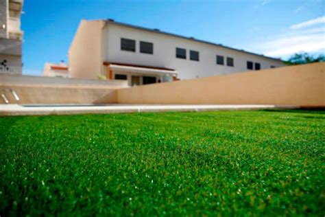 Ventajas Del Césped Artificial Materiales De Construcción En Banyoles