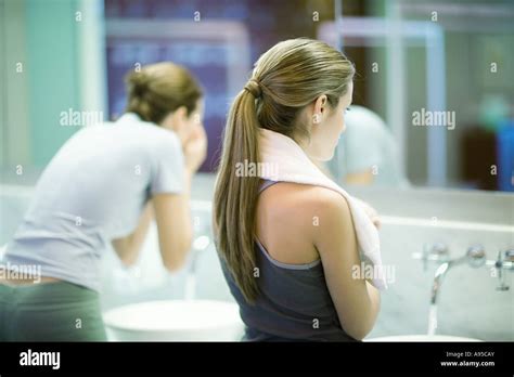 Schamhaar Frau Fotos Und Bildmaterial In Hoher Auflösung Alamy