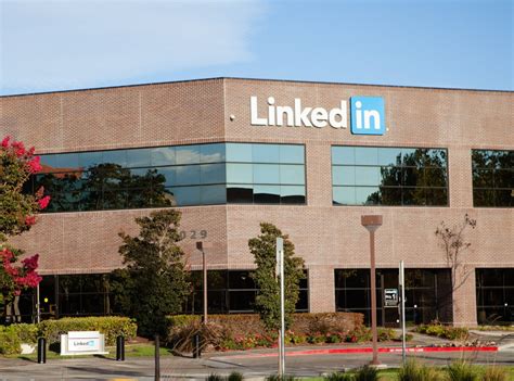 Linkedin Strategy To Grow Your Business And Build Authority