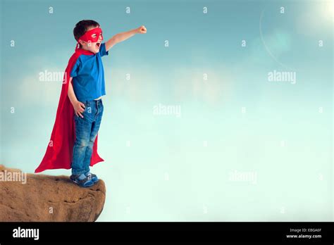 Kind Und Superheld Fotos Und Bildmaterial In Hoher Auflösung Alamy