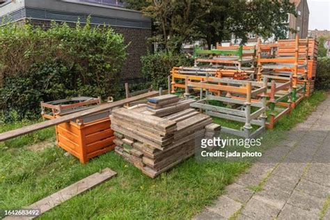 Scaffolding Planks Photos And Premium High Res Pictures Getty Images
