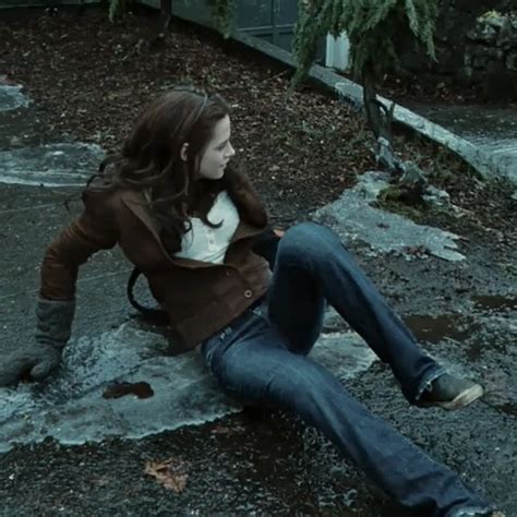 Pin By Rachie On Twilight Core Twilight Outfits Bella Swan Twilight