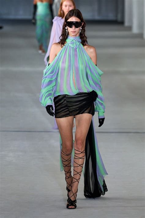 Pin By Татьяна On Блузы Prabal Gurung Fashion Show Ready To Wear