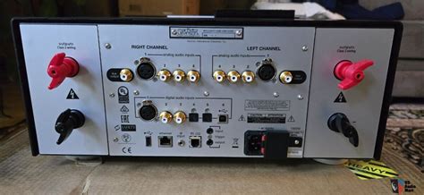 Mark Levinson Nº585 Integrated Amplifier 200wch • Dual Mono • 32 Bit