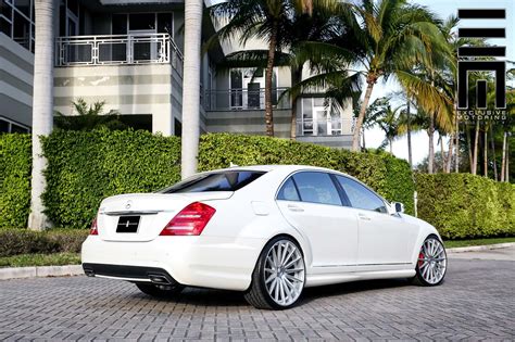 White Mercedes S Class Gets Aftermarket Led Lighting And Other Custom