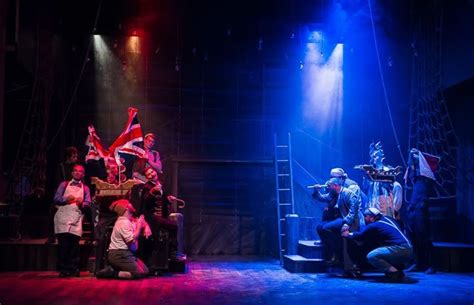 Pin By Júlia Pires Zonta On Teatro ️ Stage Lighting Design Lighting