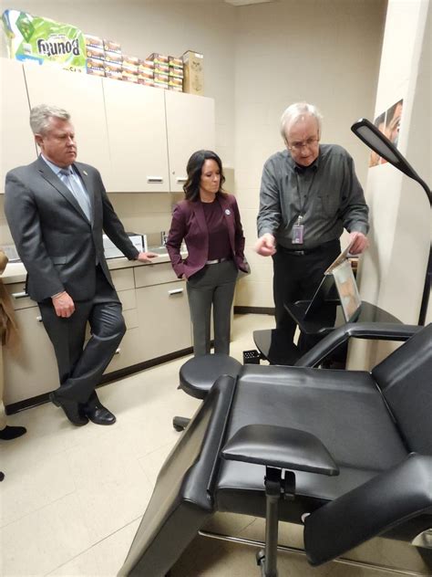Rep Sanalitro Tours Dupage County Jails Innovative Rehabilitation