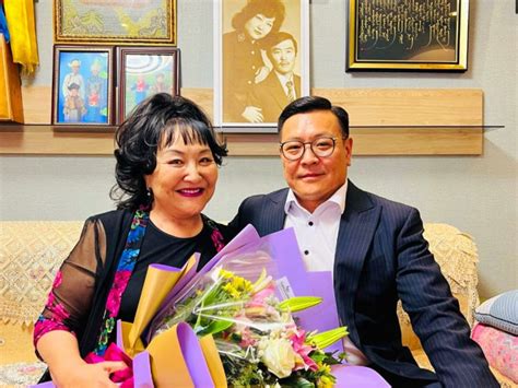 МУГЖ Л Чаминчулууны төрсөн хүү Б Баярбаатар УИХ ын гишүүнээр сонгогдон ажиллаж байна Isee Mn