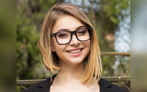 5 Model Rambut Pendek Yang Cocok Untuk Wanita Berkacamata Okezone