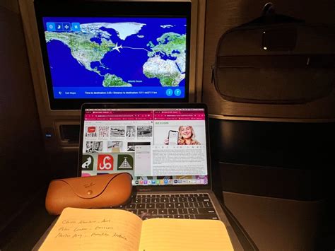 The Human Edge—where Context And Data Create Knowledge