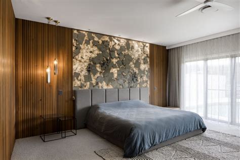 This Gorgeous Luxury Custom Home Not Only Encourages Its Occupants To Appreciate The Stunning