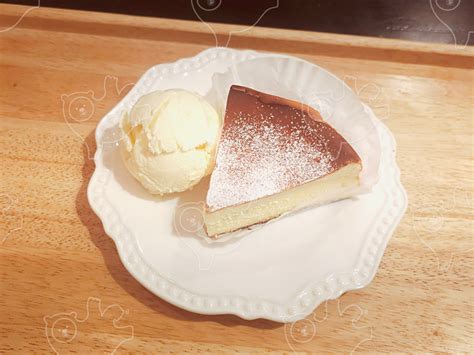 아이스크림과 치즈케이크 한 조각 호빵사나이 네이버 Ogq마켓