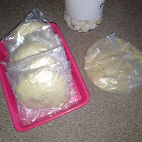 Resep Roti Pizza Frozen Sederhana Rumahan Di Yummy App