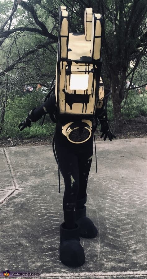 Projectionist From Bendy And The Ink Machine Costume How To Tutorial