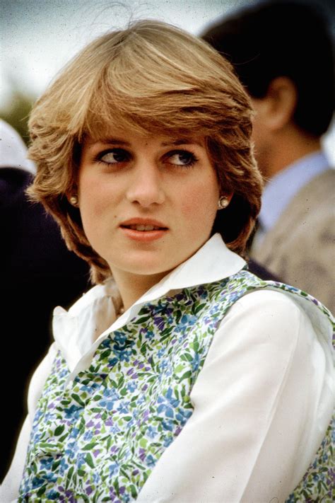 15 Photos That Show What Princess Diana Was Like Before Royal Life
