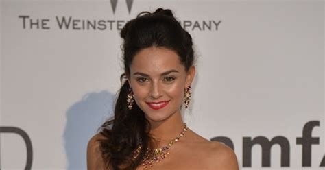 ‘송중기와 결혼 엄마 되는 케이티 루이스 사운더스 누구