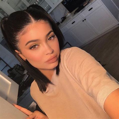 Peinados Con 2 Coletas Y Pelo Suelto Kylie Jenner Hair Jenner Hair