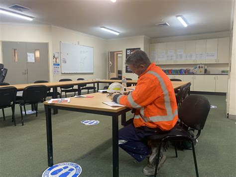Mining Skills Australias Trainer At The Hunter Valley Operations Nsw Mining Skills Australia