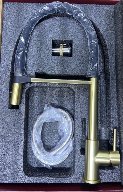 Смеситель для кухни Kern 2075 MG на магните с переключением на душ ...