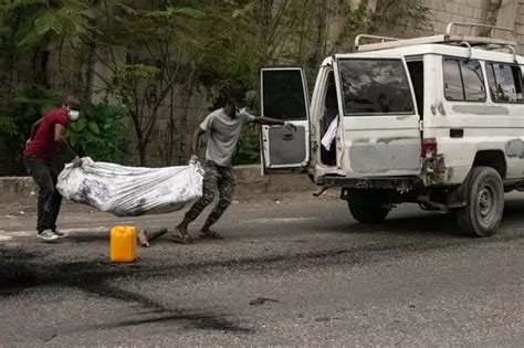 Vigilante Mob Hunting Down Fierce Gangs Of Haiti And Murdering