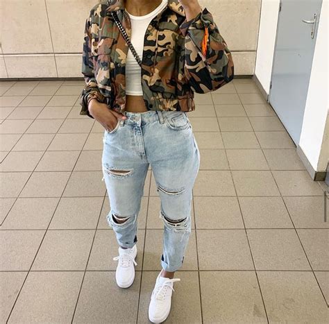 Pin By 𝚅𝚒𝚗𝚝𝚊𝚐𝚎♡︎♥︎ On • Lᴀ Mᴀɴɪᴇ̀ʀᴇ Fashion Fashion Outfits Casual Outfits