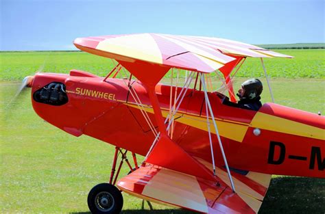 무료 이미지 파리 차량 옛 타이머 복엽 비행기 프로펠러 비행기 이층 경비행기 모델 항공기 단일체 지구의 분위기 Boeing Stearman Model