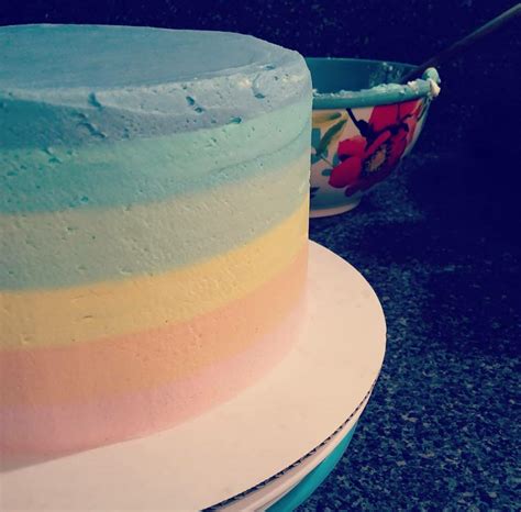 The Sexual Lines Of This Whipped Frosting Let S See Fondant Do That R FondantHate