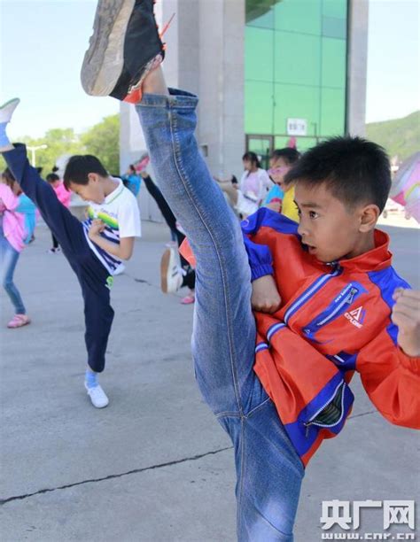 吉林圖們小學生警營歡樂迎六一 每日頭條