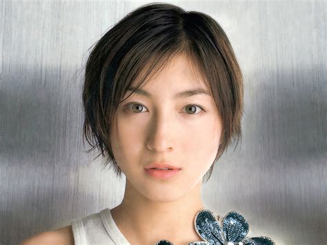 広末涼子が佐藤健と不倫で離婚間近 夫が被災地復興の間に“共演者キラー”の餌食に こくまろトレンディ