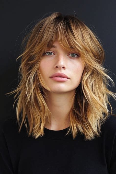 Flattering Honey Blonde Shaggy Lob Hairstyle For Round Faces Prime