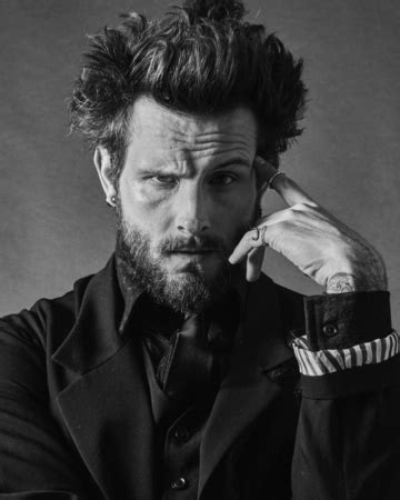 Non Binary Gender Fluid Celebrities And Their Pronouns