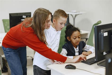 Using Assistive Technology In The Classroom Mee Professional