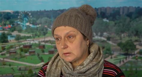 Бомба прилетіла Величезна вирва Будинок підкинуло Голоси Мирних Музей Фонду Ріната Ахметова