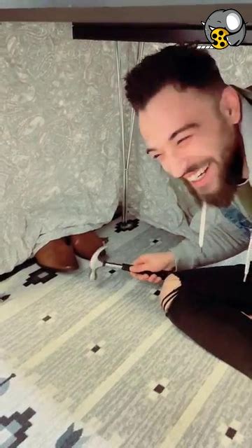 پسره با چکش زد روی پای مرده فیلو