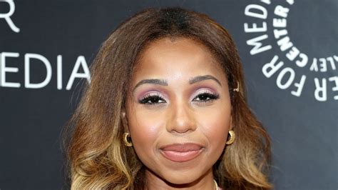 Ginger Zees Pregnant Co Star Forced To Step Away From Gma Over Health