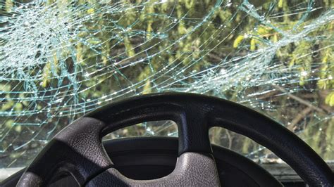 Жена пострада при челен удар между две коли край Свищов Nova