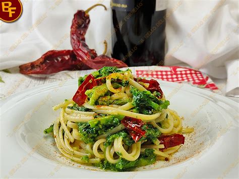 Linguine Cime Di Rapa E Peperoni Cruschi Il Bello Del Fornello