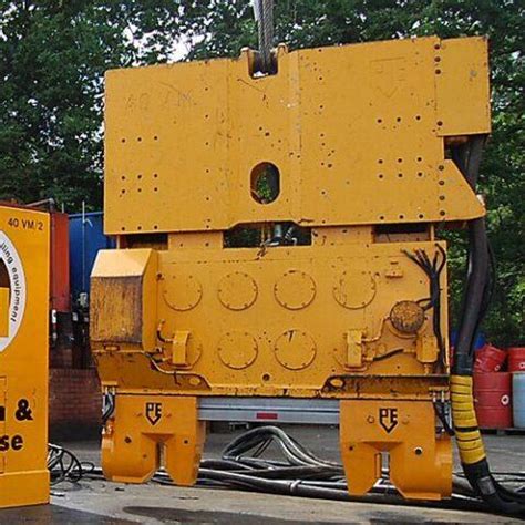 PVE Crane Suspended Vibrators High Frequency Vibrators With Variable Moment Watson Hillhouse